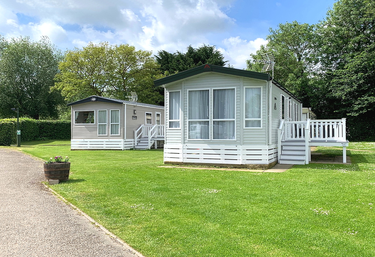Bablock Hythe Caravan Park - Green Wood Parks